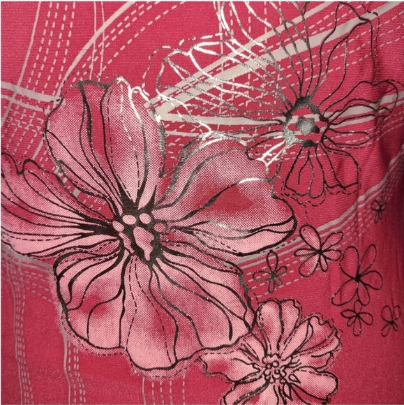 Body Central | Tops | Body Central Pink Metallic Floral Cap Sleeve Top ...